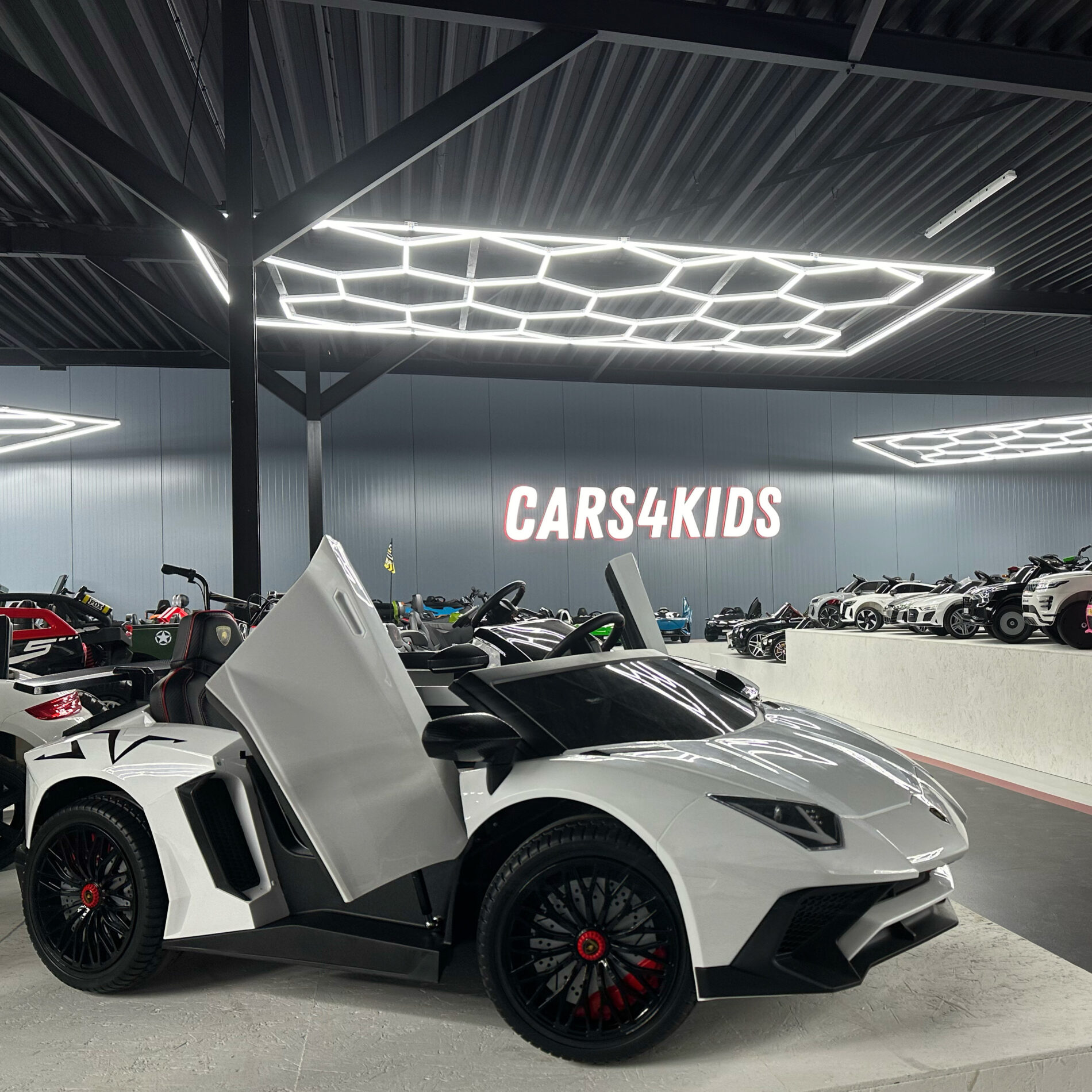 Cars4Kids 20-jähriges Jubiläum & Neuer Showroom für Kinderautos